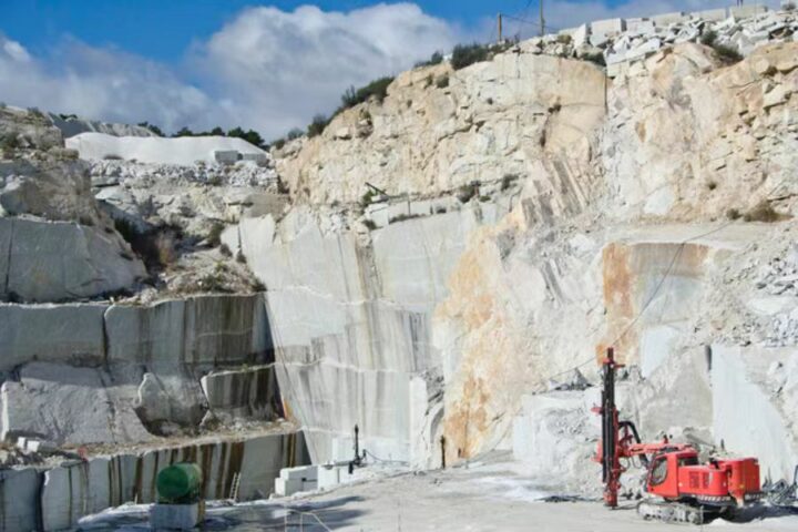 Granite miner Hanlong Group faces rocky road to IPO - Bamboo Works ...