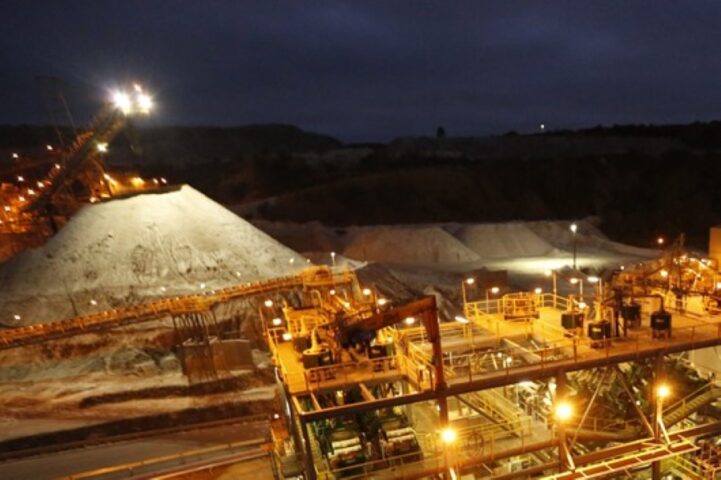 Tianqi Lithium stuns investors with deep drop into the red - Bamboo ...